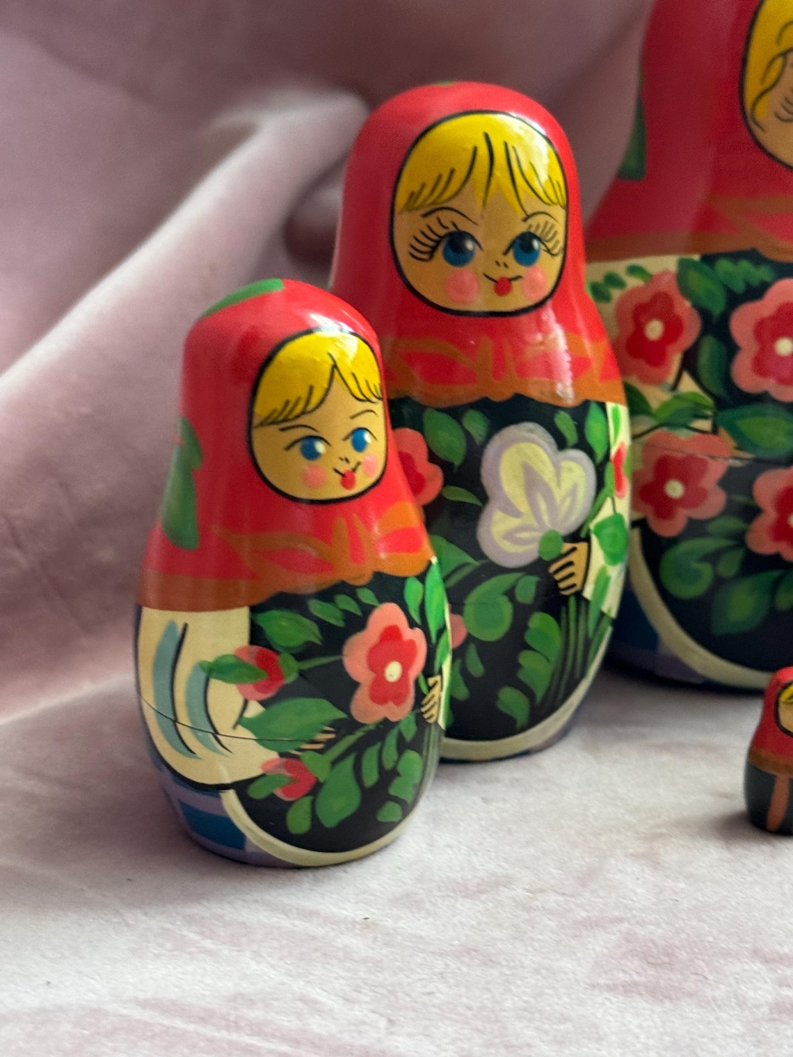 Vintage Nesting Doll. Set of 7 Hand Painted Matryoshka Doll.mother and ...