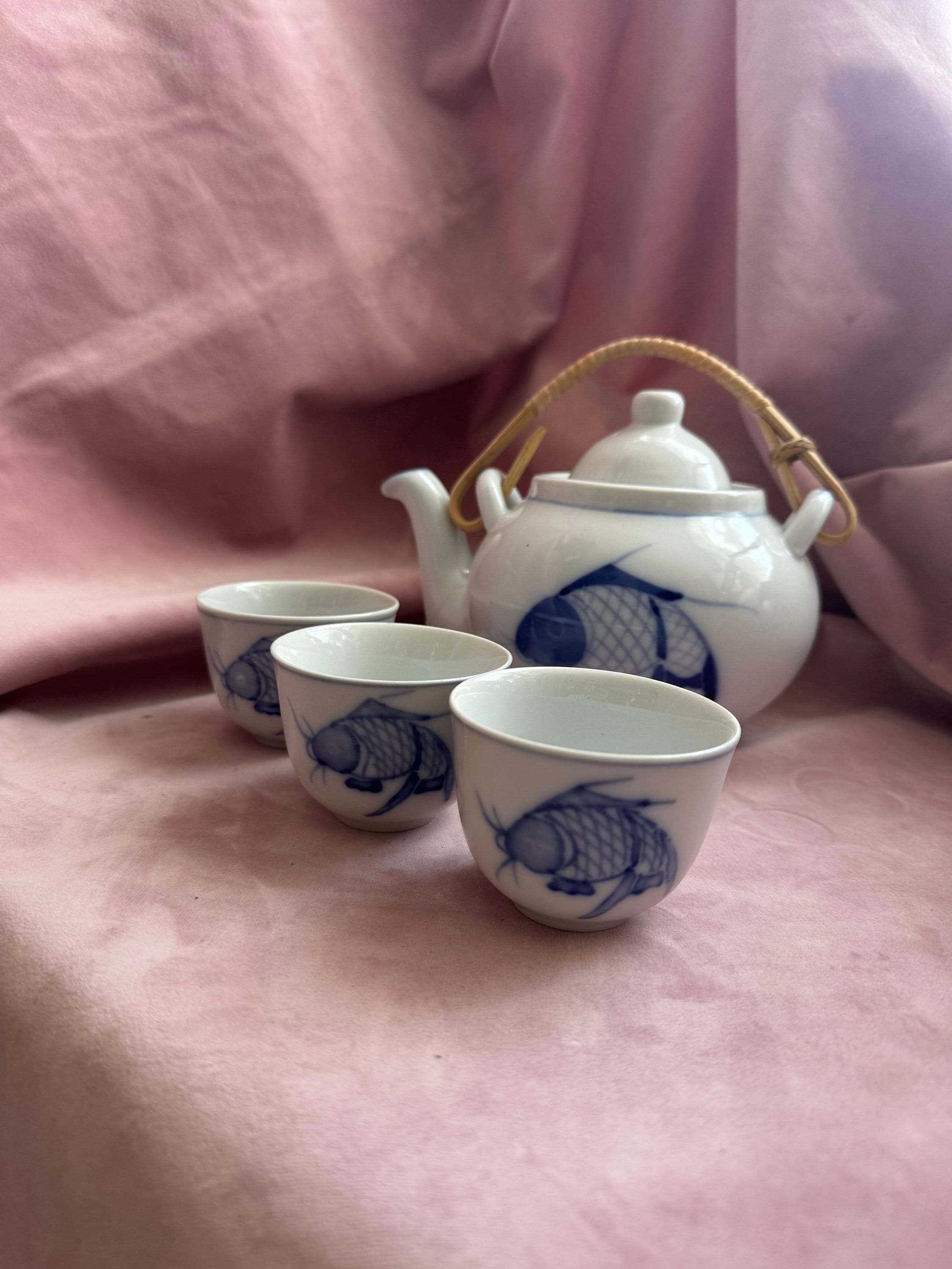 Vintage Set of 4 Pieces Teapot and Cups. Vintage Chinese Rice Koy Fish ...