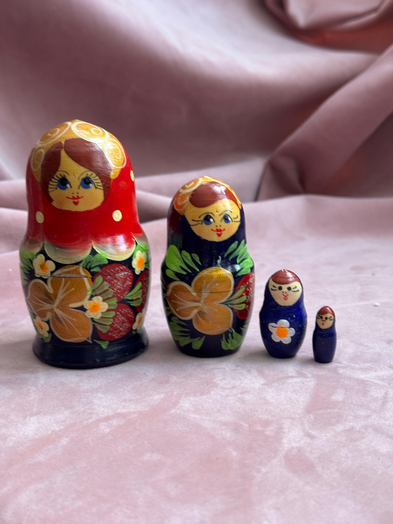 Vintage Nesting Doll. Set of 4 Hand Painted Matryoshka Dolls. - Etsy