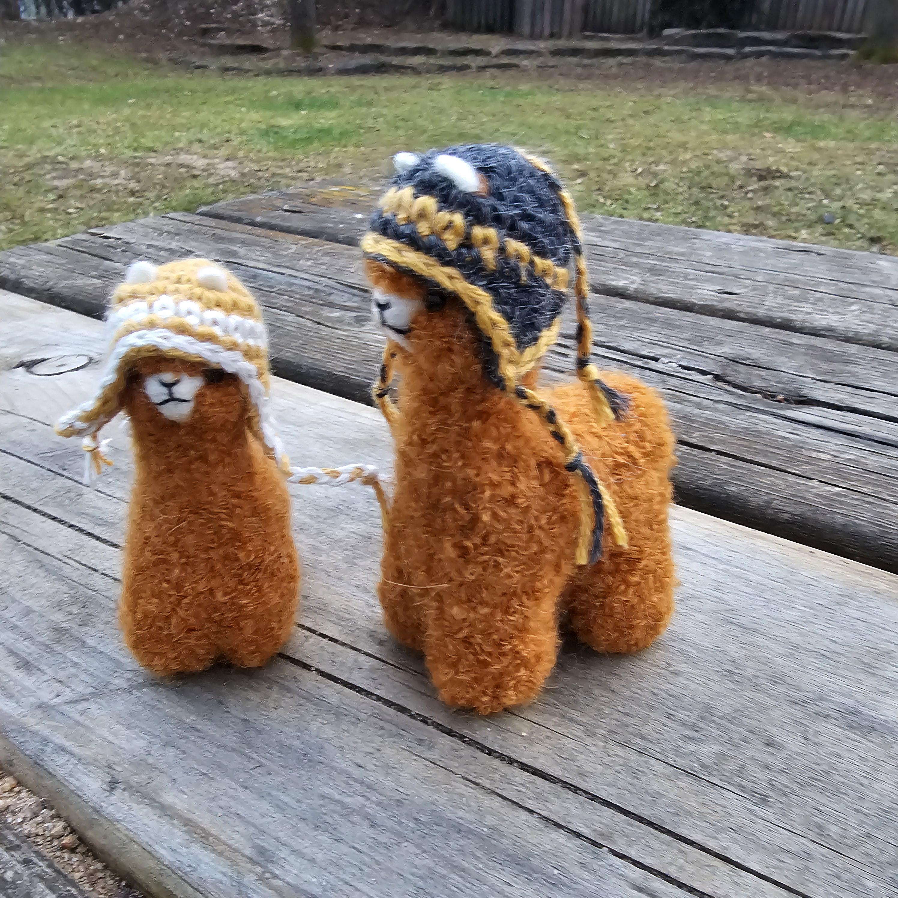 Mini Alpaca Figures With Hat (chullo), 9 Cm (3.5"), Alpaca Figure-toy ...
