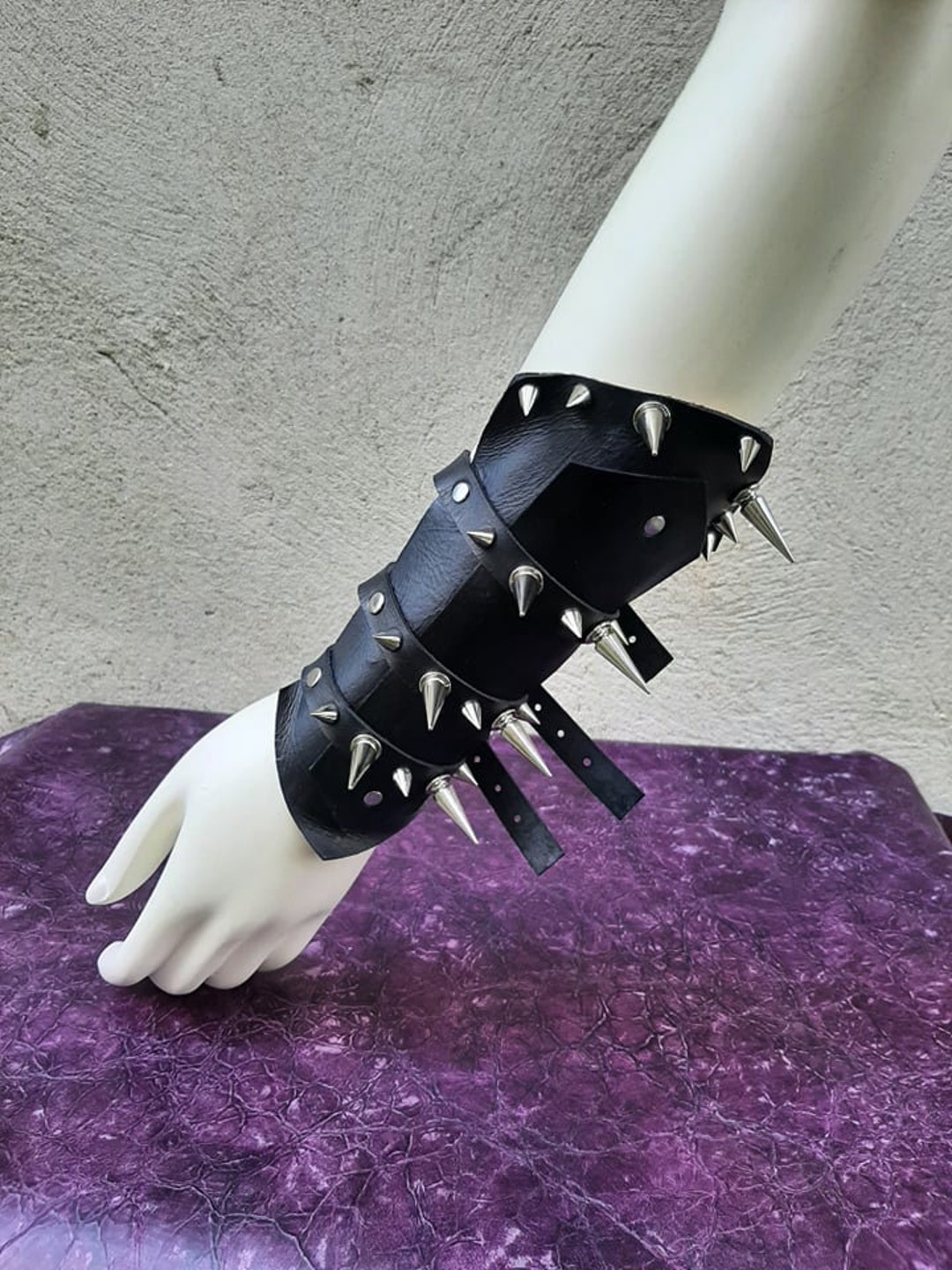 Black Spiked Leather Gaunlets. - Etsy