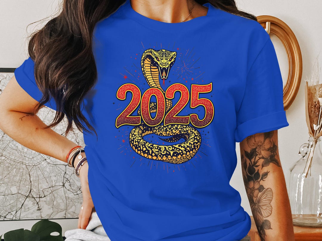 2025 Cobra Snake T-shirt, Unique Snake Design Tee, Cool 2025 Graphic ...