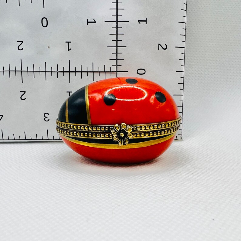Cute LADYBUG Limoges Trinket Box Peint Main hand-painted in Limoges ...
