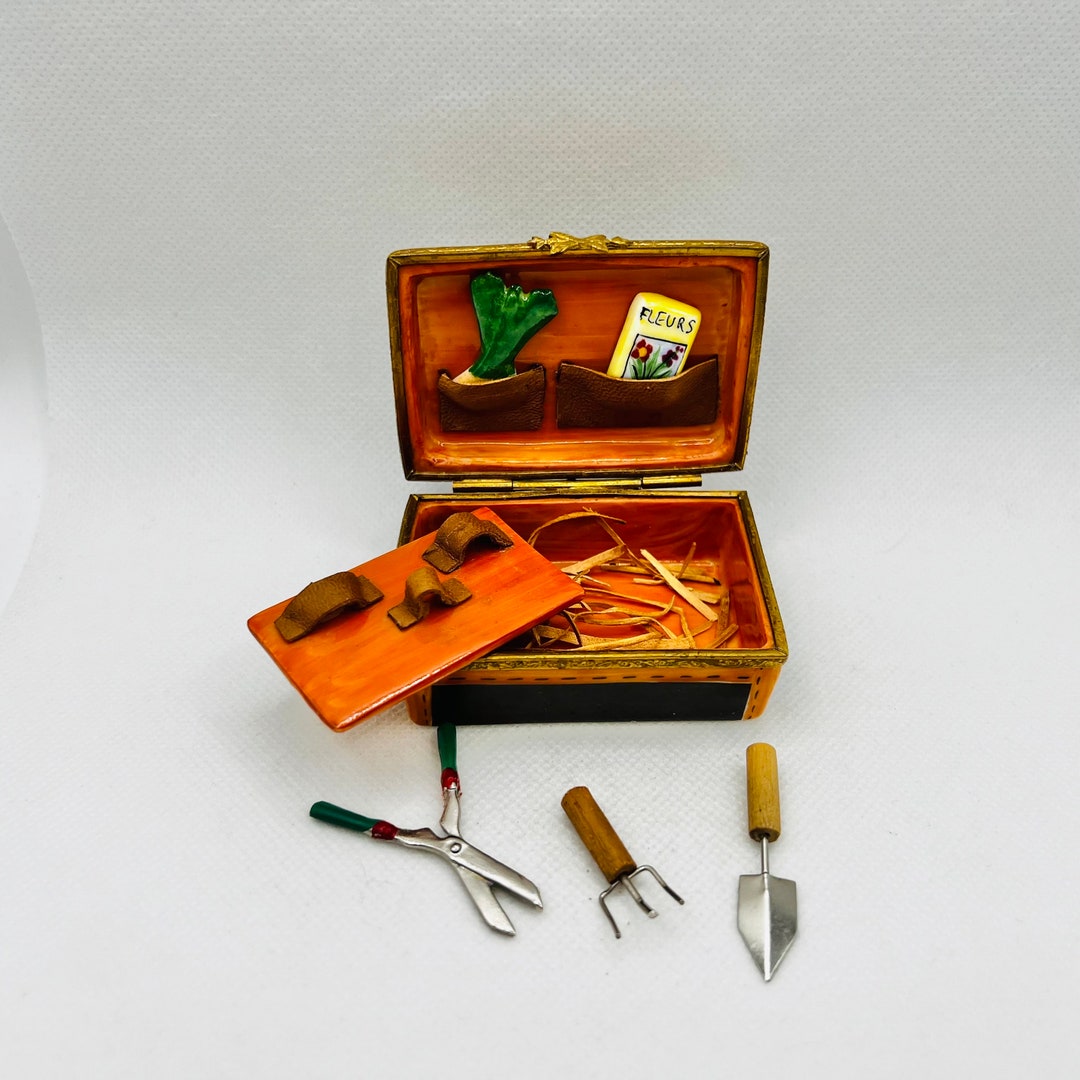 GARDEN TOOL BOX W/ Tools ~ Limoges Box ~ Peint Main (hand-painted ...