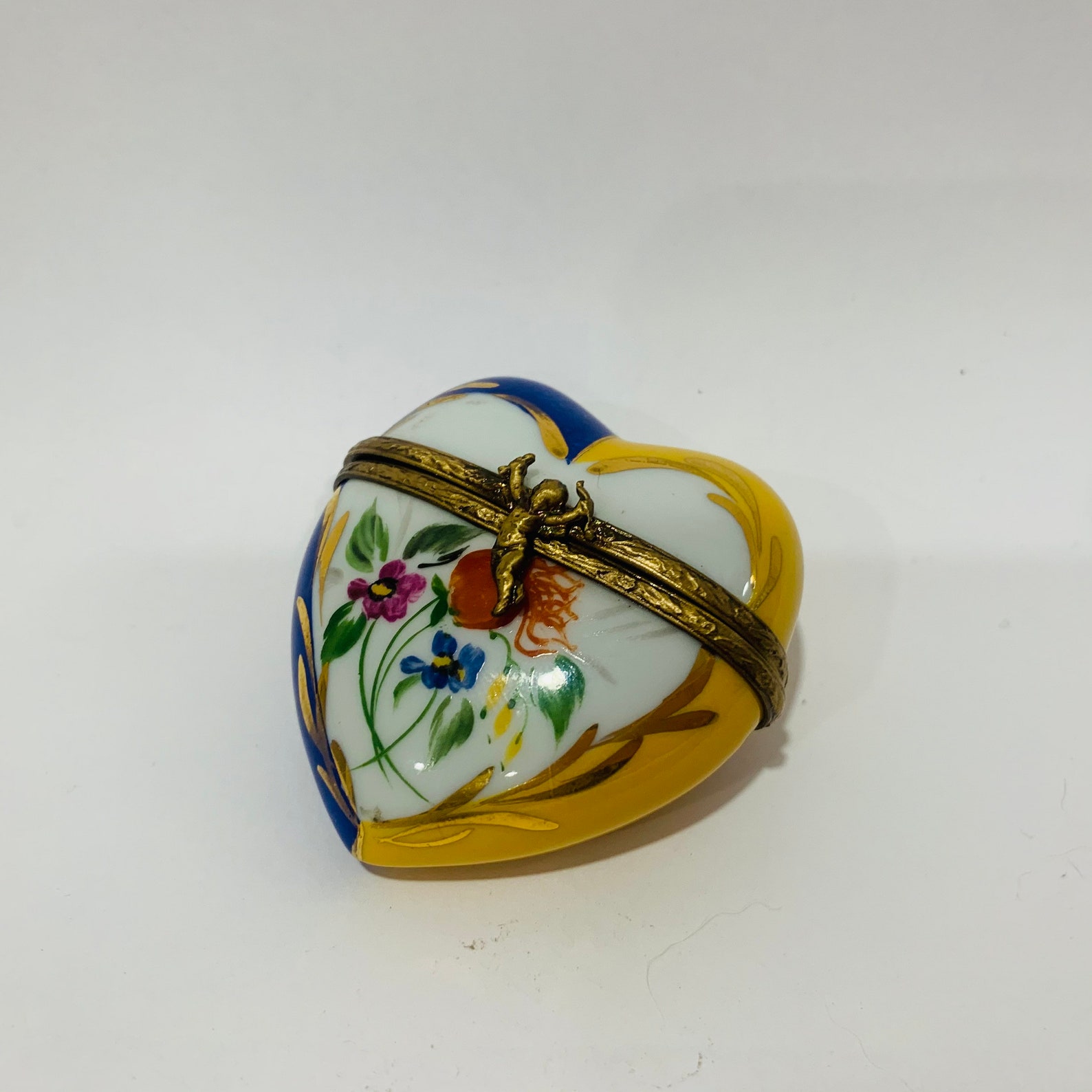 Romantic HEART ~ Limoges Trinket Box ~ Peint Main (hand-painted) in ...