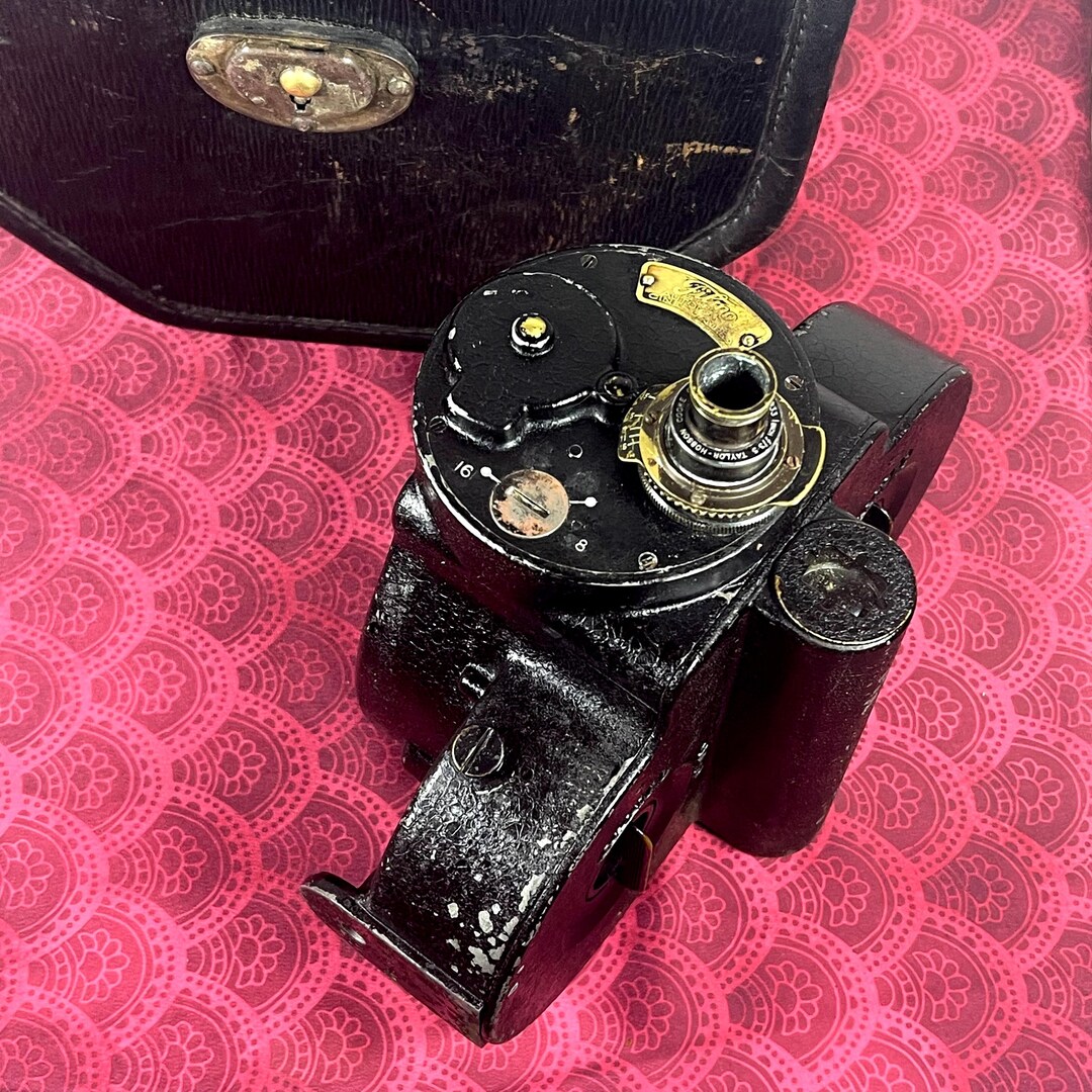 Antique Bell & Howel Filmo Cinema 16mm Film Camera - 1940s, Taylor ...