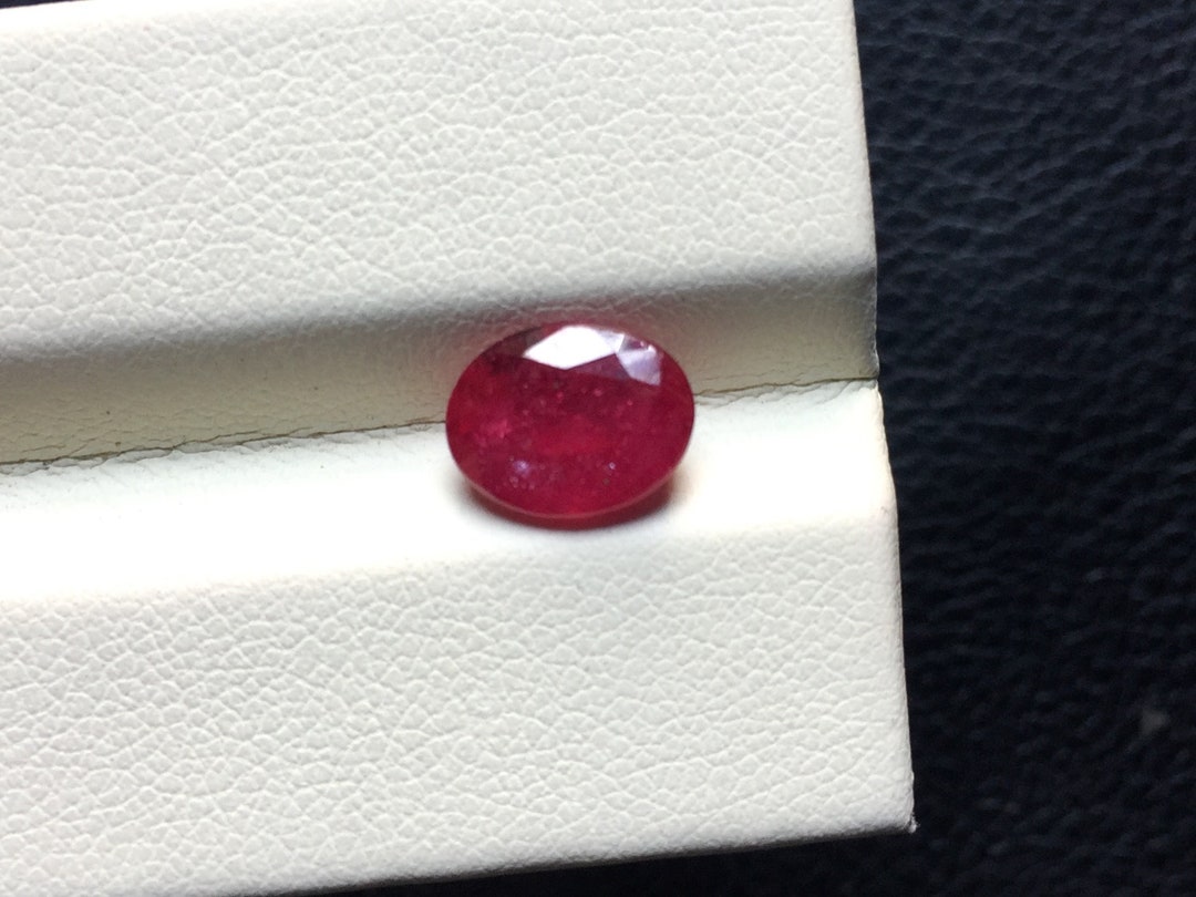 Ruby Glass Field , Glass Field Ruby Cut . Ruby Cut 8x7x4 Mm. Glass ...