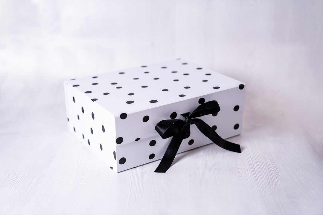 Black and White Gift Box With Spotty Pattern - Magnetic Gift Box Empty ...