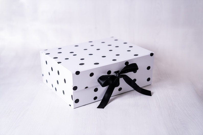 Black and White Gift Box With Spotty Pattern Magnetic Gift - Etsy
