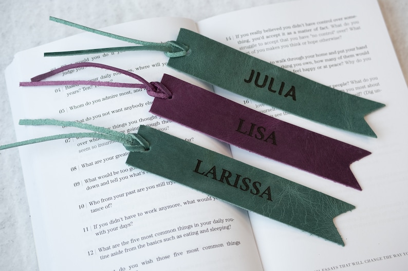 Personalized Leather Bookmark | Engraved Full-grain Leather Gift - Etsy