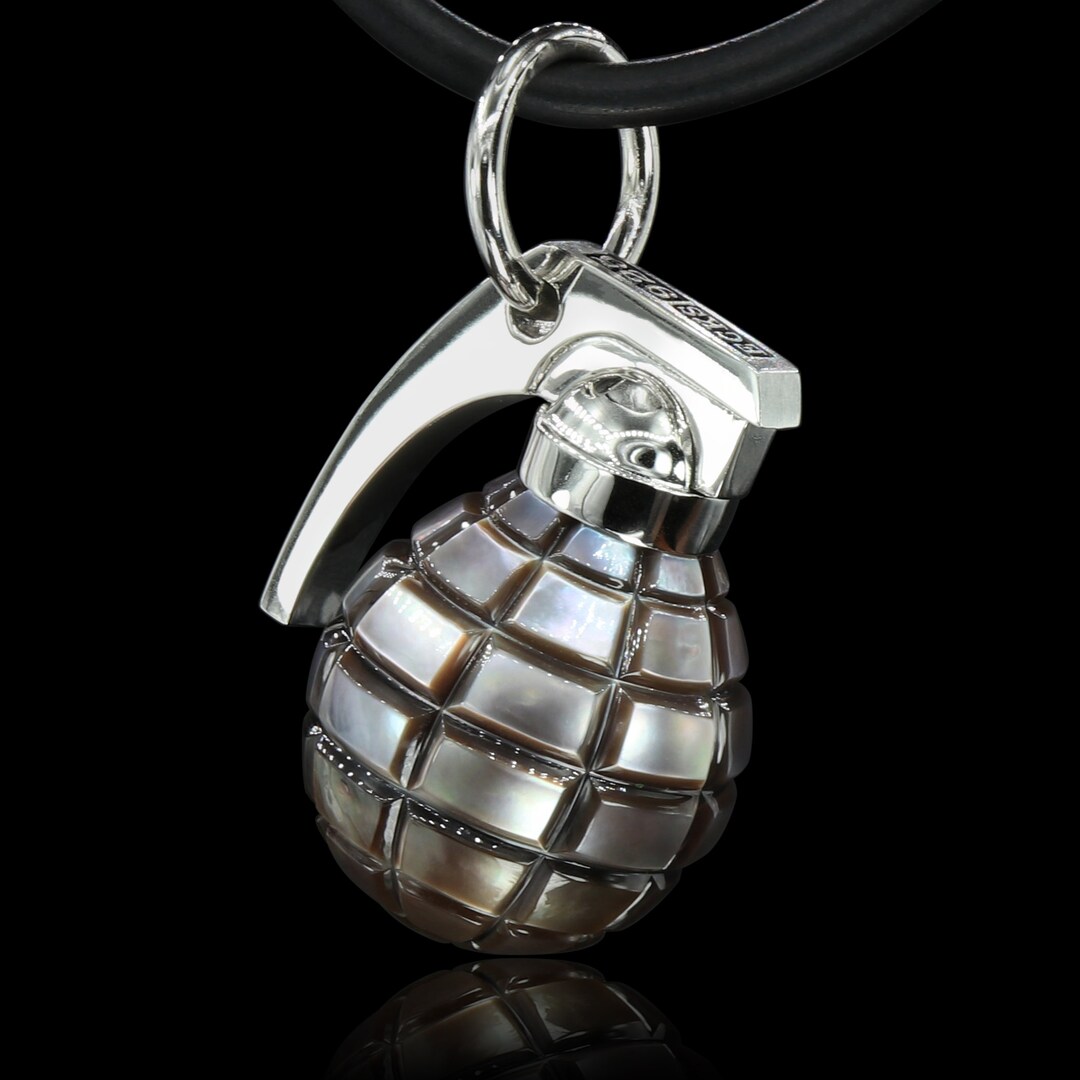 Grenade Hand Carve Tahitian Pearl 13.1mm, Grenade Silver Pendant, Hand ...