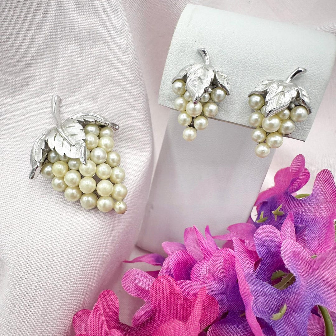 Vintage Trifari Grape Cluster Jewelry Set – Silver Tone Faux Pearl ...