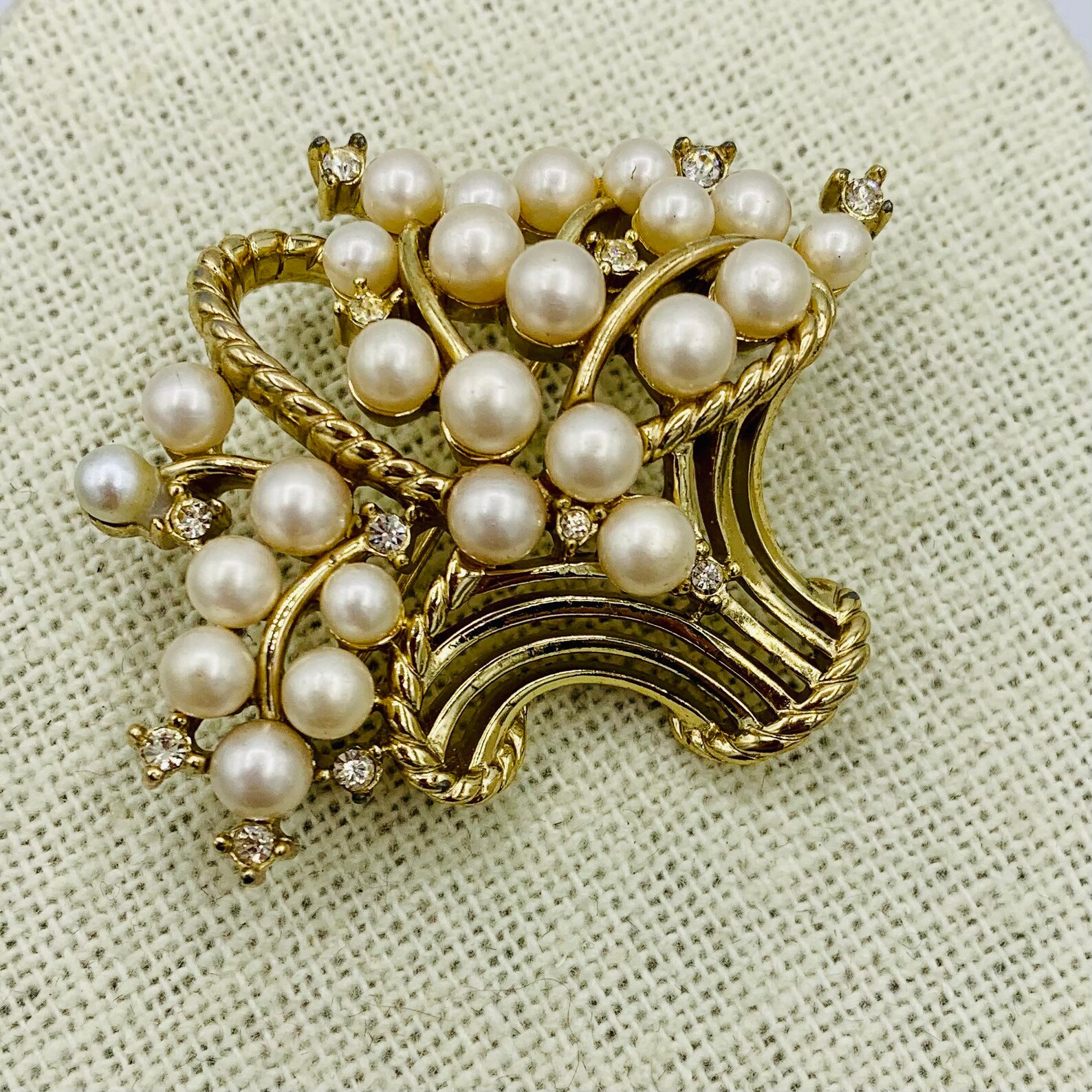 Trifari Flower Basket Gold Pearl Rhinestone Brooch 1960s Etsy