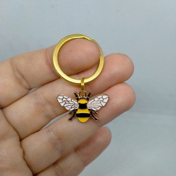 Bumble Bee Keychain - Etsy