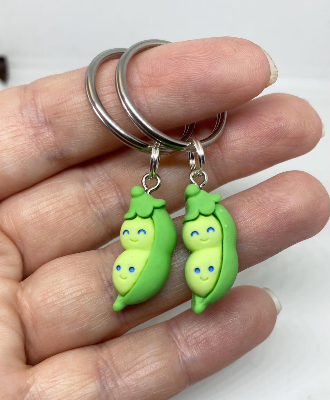 Pea Keyring, Pea Keychain, Peas in a Pod - Etsy