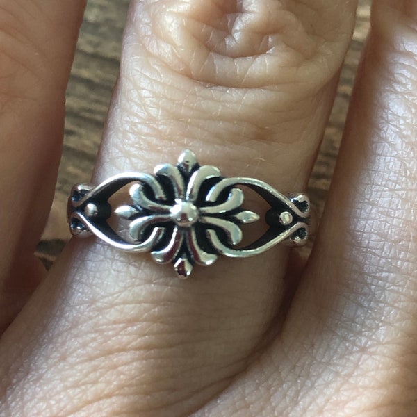 Irish Wedding Ring - Etsy