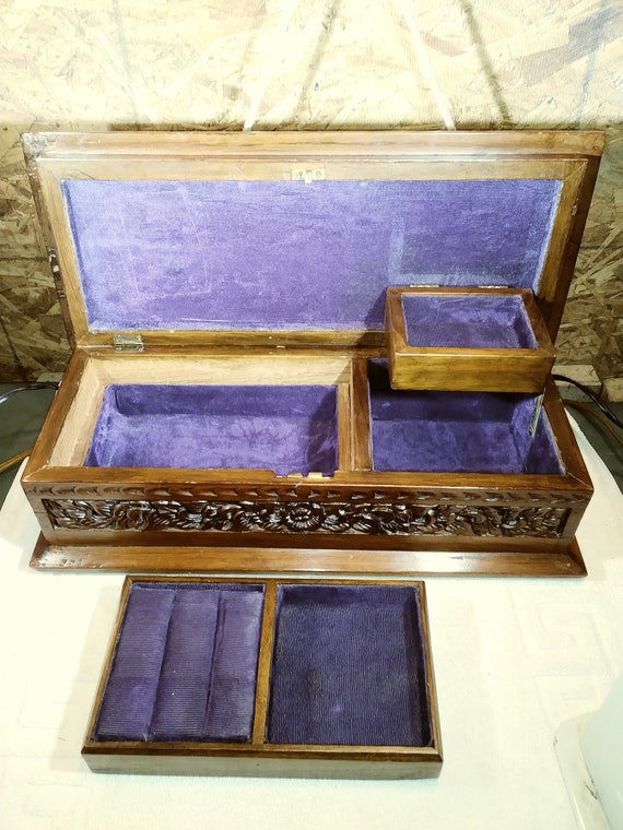 1970's Vintage Hand Carved Solid Wood Jewelry Box Wit… - Gem