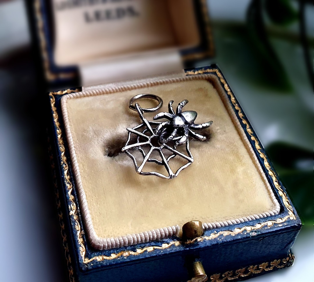 UNUSUAL MOVING Vintage Silver Spider on Web Charm,spider MOVES Around ...