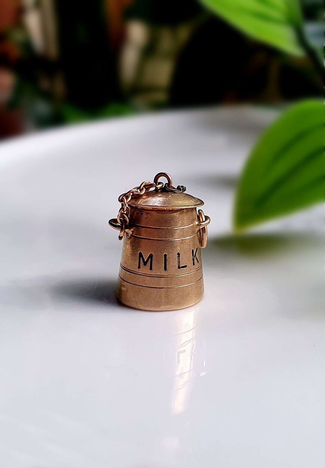 INCREDIBLY RARE Genuine Vintage 9ct Gold OPENING Milk Pale Charm ...