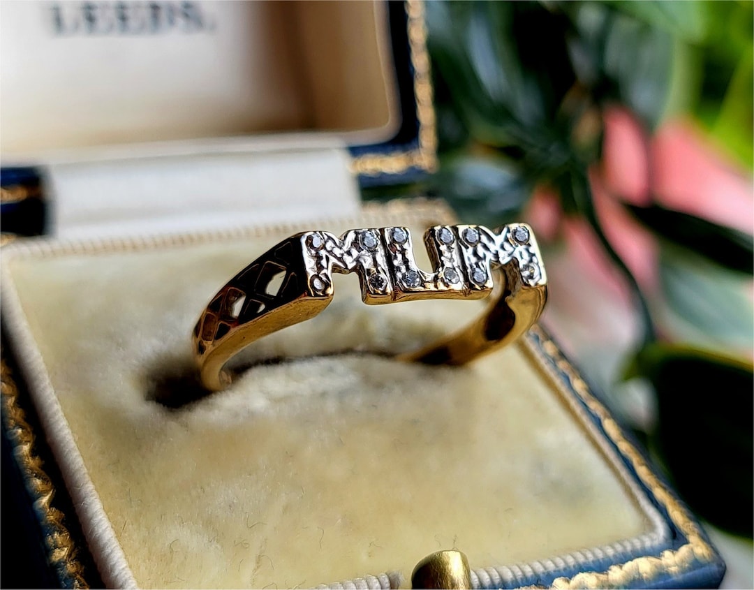 UNUSUAL Vintage Solid 9ct Gold Diamond Mum Ring. 12 DIAMONDS! Vintage ...