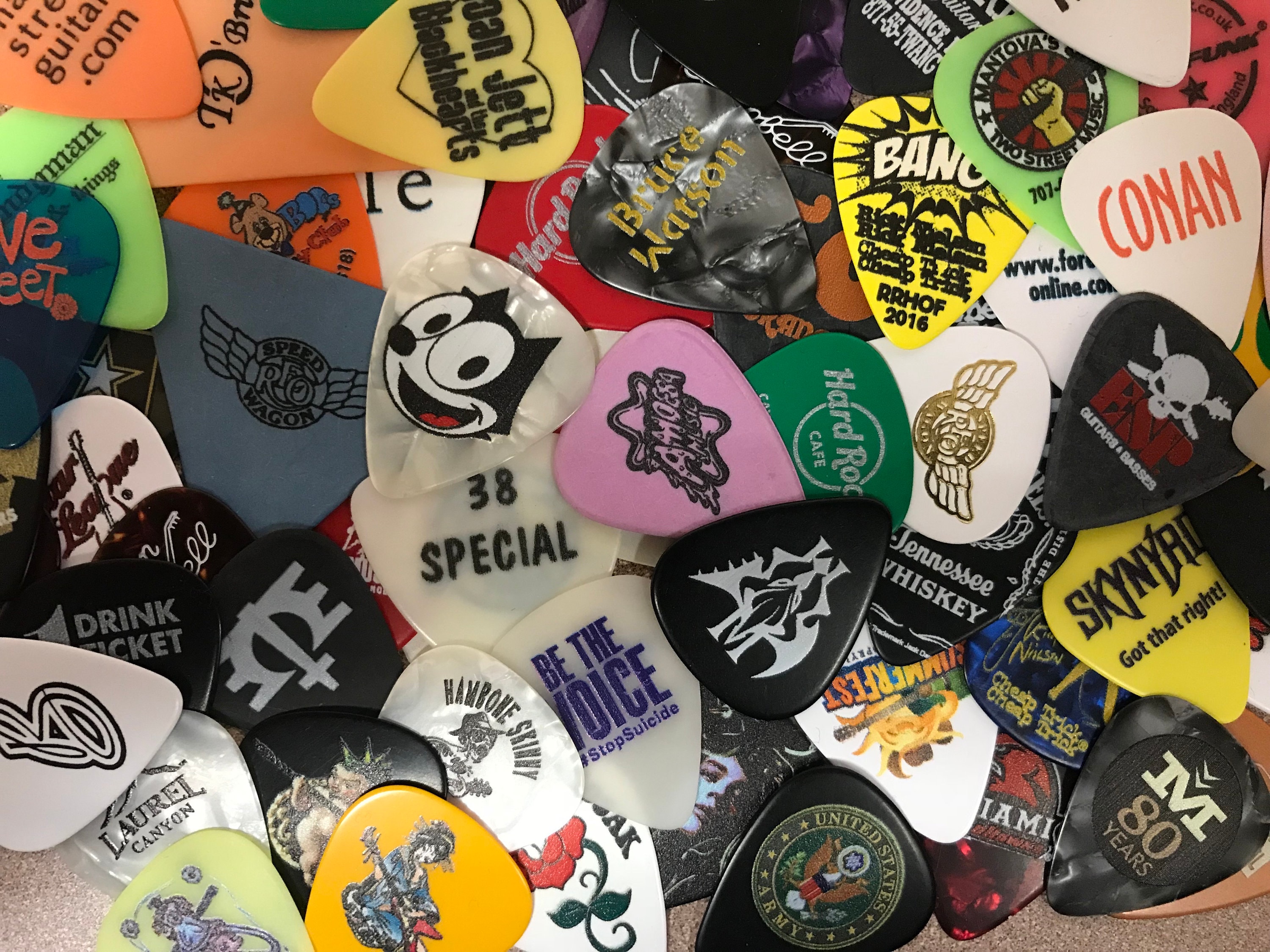 100 CUSTOM GUITAR PICKS Delrin Standards Customize With - Etsy