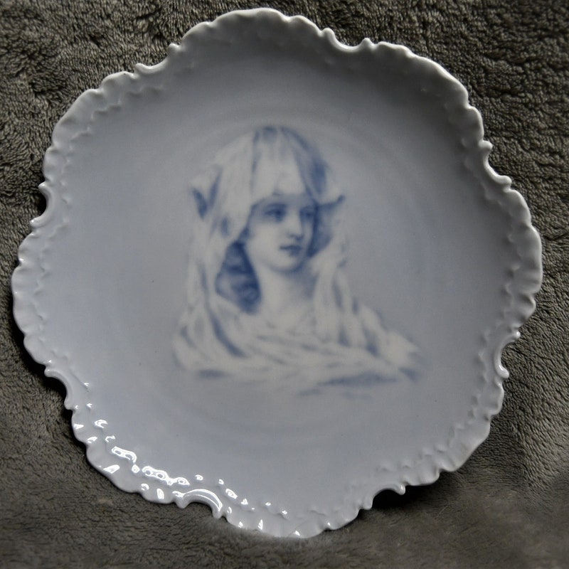 Royal Crest Plates - Etsy