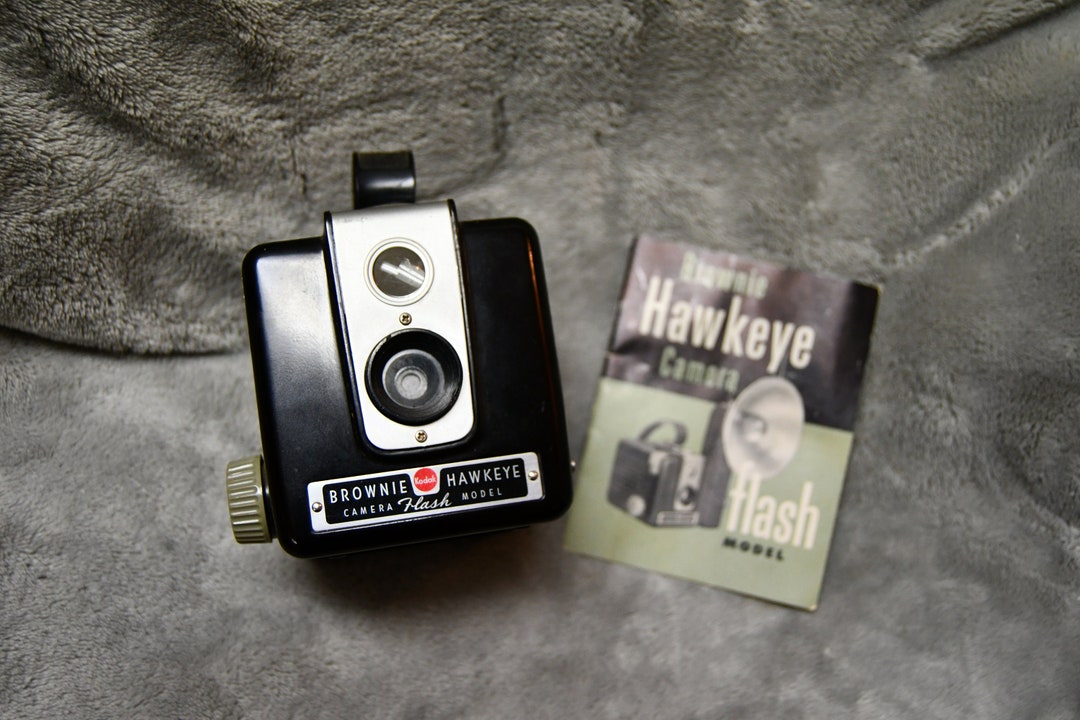 Vintage Kodak Brownie Hawkeye Flash Camera. Circa 1940s - 1960s. Uses ...