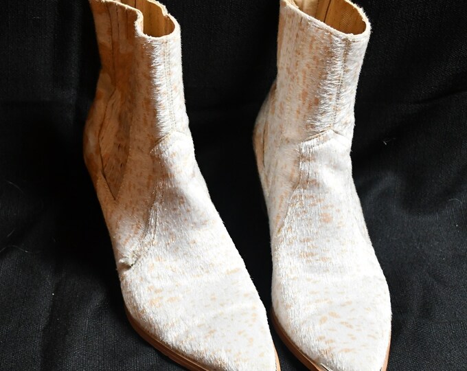 Women's Size 11 Arider Girl / Eleanor Cow / Medium Width - Slip on ...