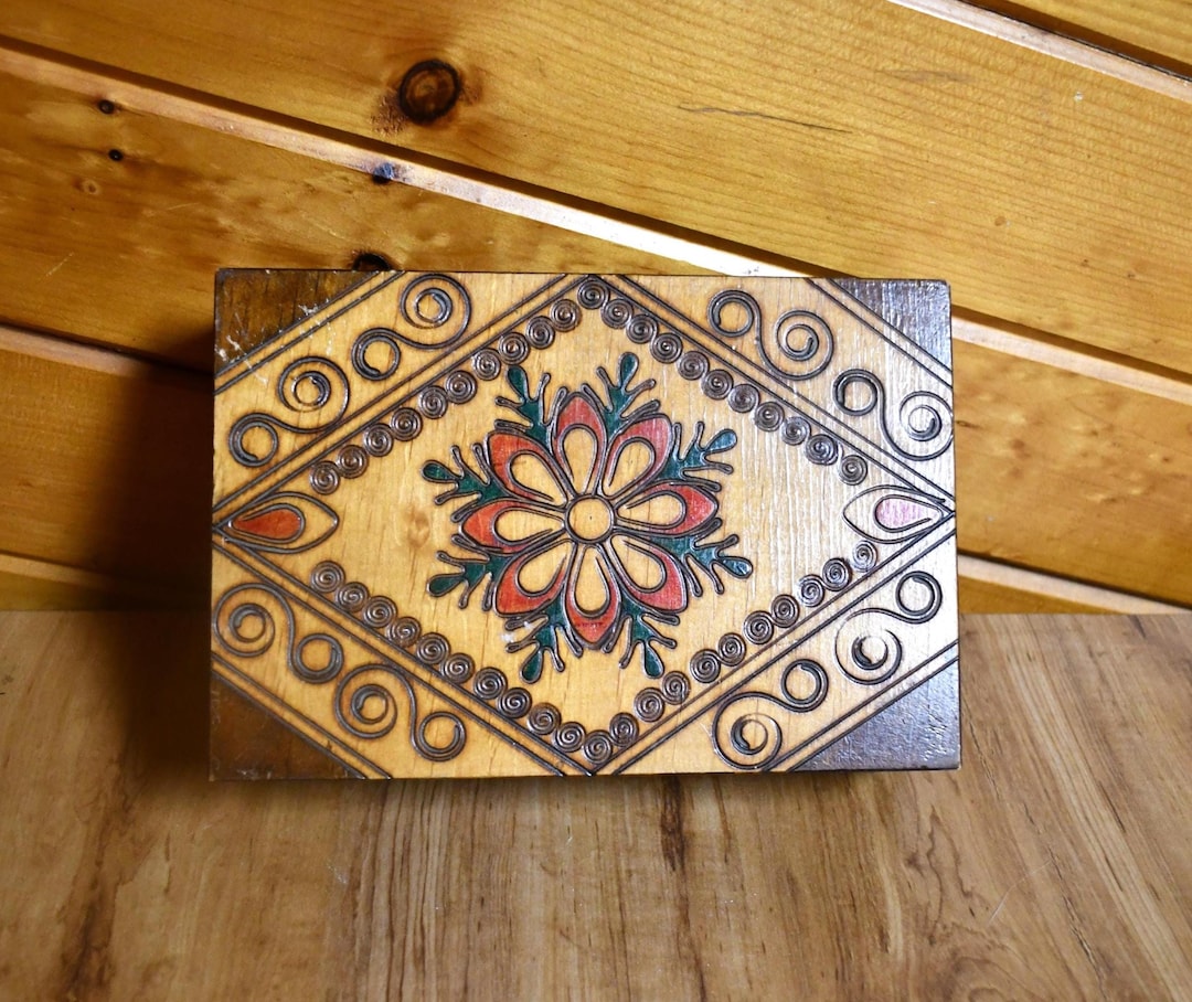 Vintage Painted Pokerwork / Pyrography Hinged Wooden Jewelry Box ...