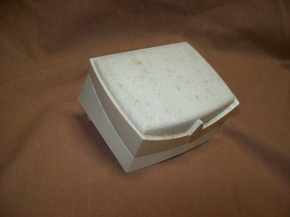 Vintage Rocket Wedding Ring / Jewelry Ring Box W/ Sta… - Gem