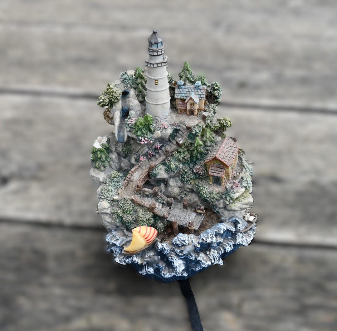 Vintage 1970's Classic Treasures Musical Lighthouse - Takes Four AA ...