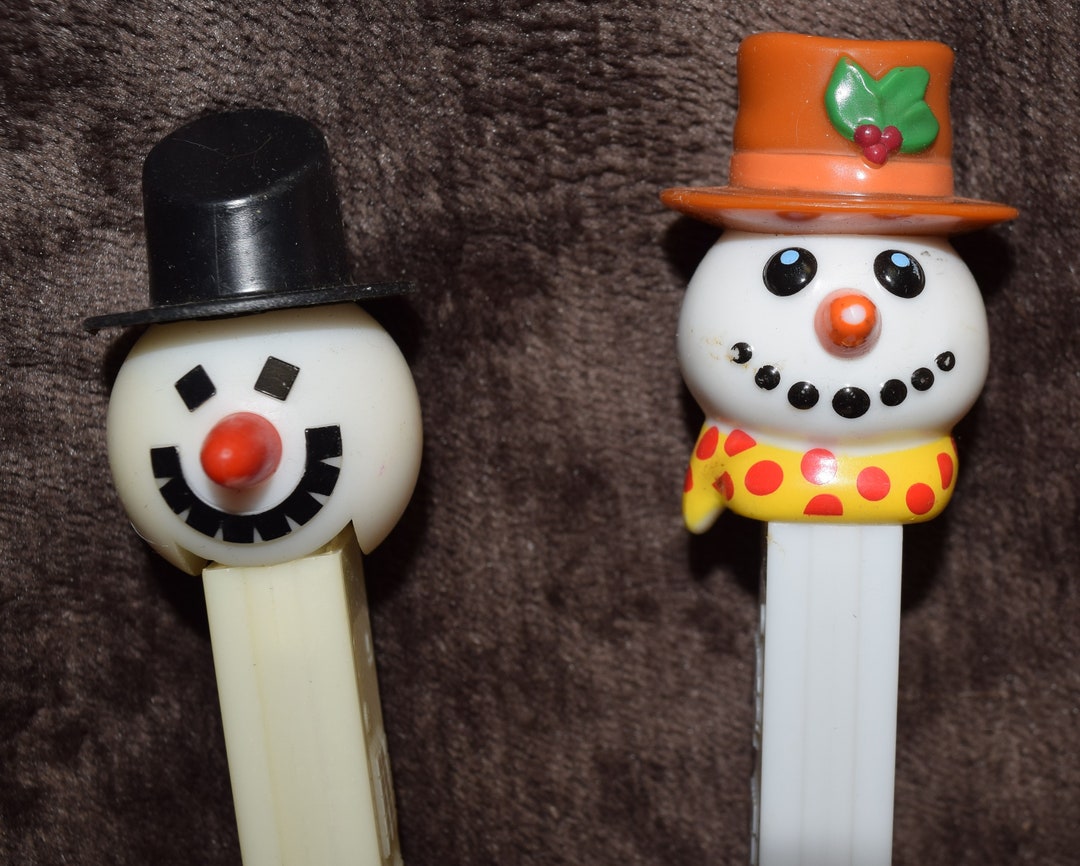 Lot of 2 Vintage Snowman Pez Dispensers - One With Brown Hat and Yellow ...