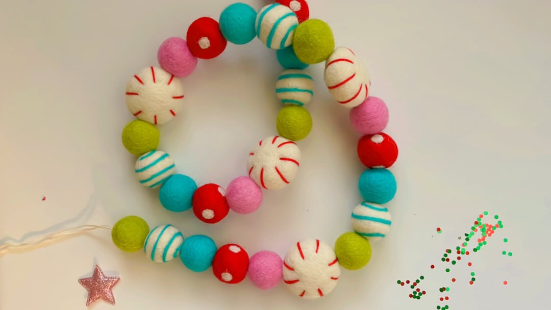 Christmas Peppermint Garland, Pom Pom Swirls, Felt Garland, Christmas ...