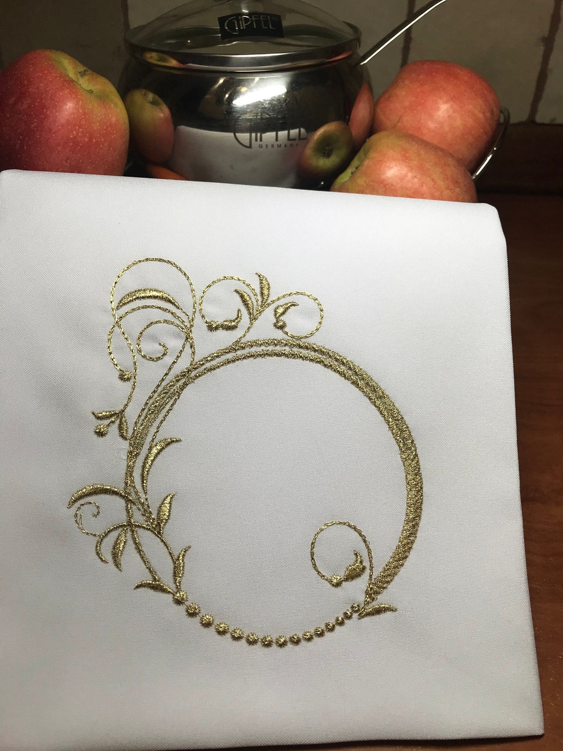 Circle Monogram Frame Machine Embroidery Design Two Sizes Fit Hoops 5x7 ...