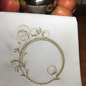 Circle Monogram Frame Machine Embroidery Design Two Sizes Fit Hoops 5x7 ...