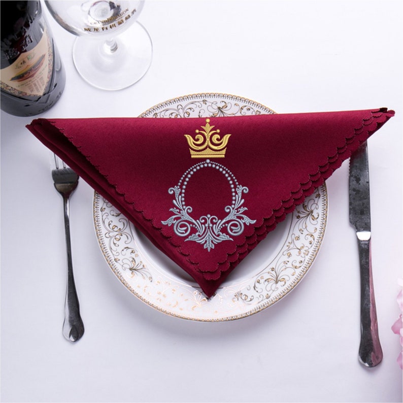 Crown Monogram Frame Machine Embroidery Design Set: Crown + Frame ...