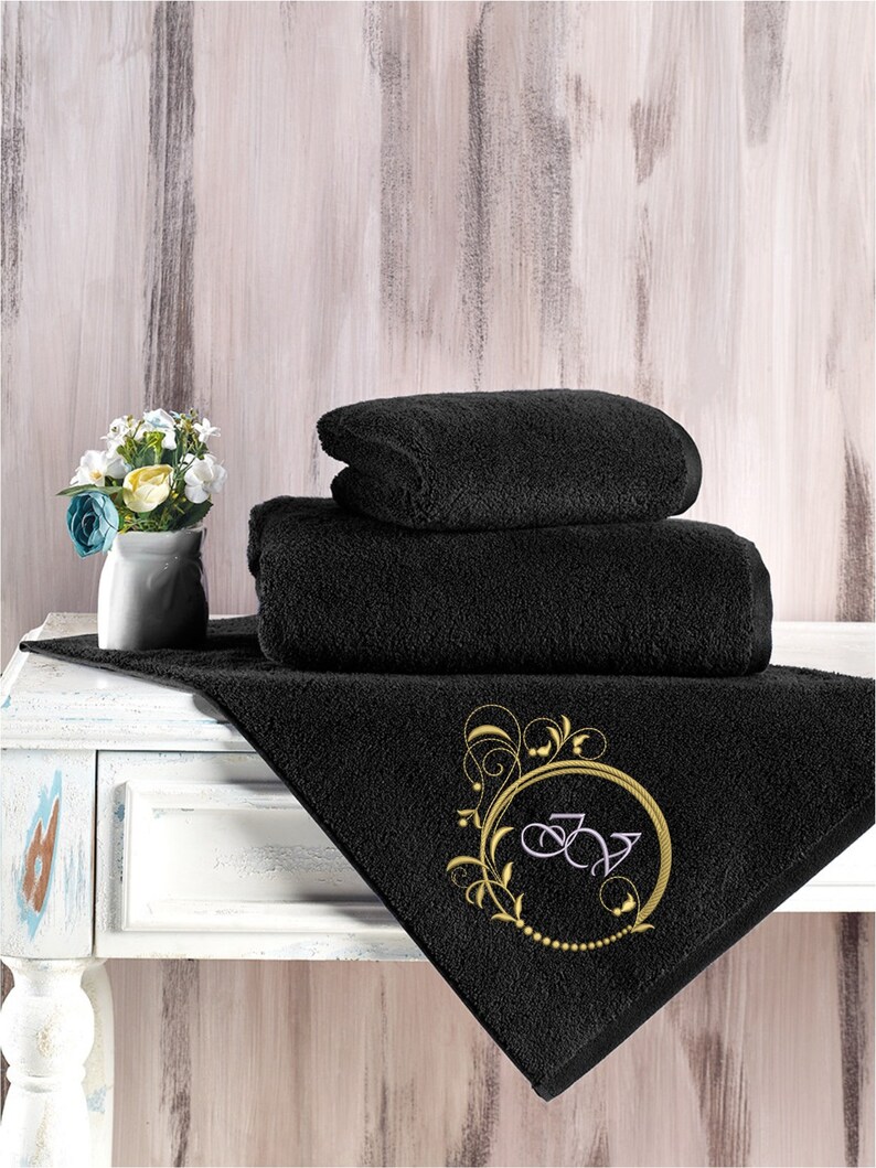 Circle Monogram Frame Machine Embroidery Design Two Sizes Fit Hoops 5x7 ...