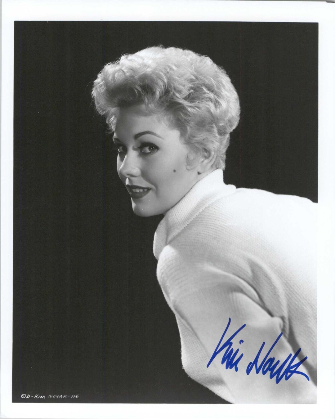 Kim Novak Signed Autographed Glossy 8x10 Photo Lifetime COA - Etsy