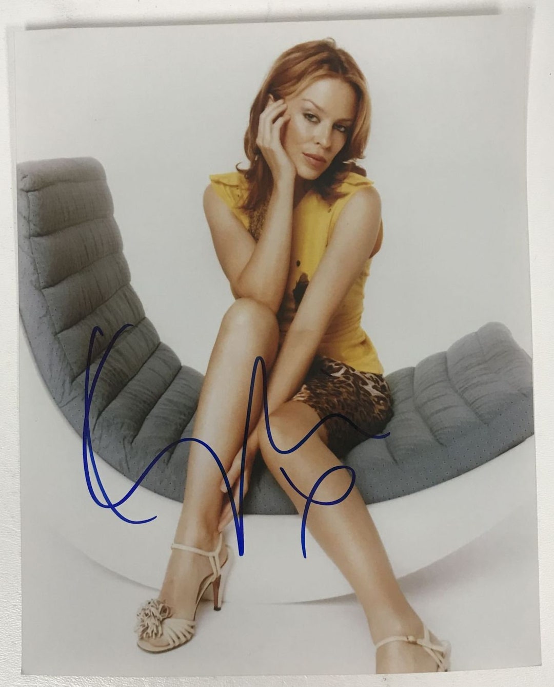 Kylie Minogue Signed Autographed Glossy 8x10 Photo Lifetime COA - Etsy