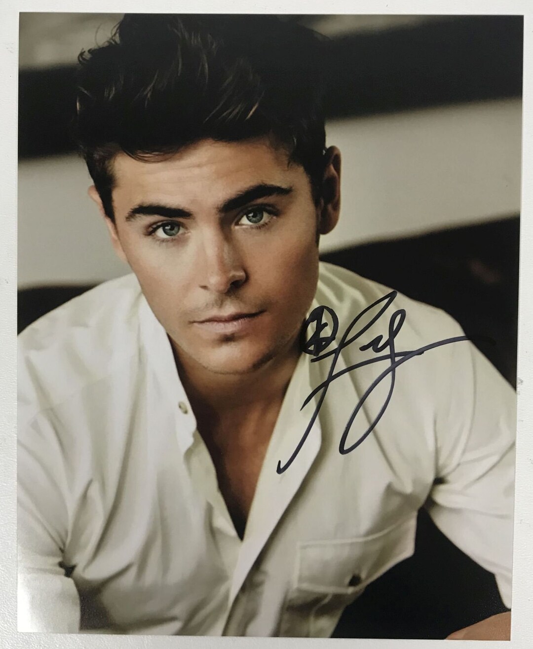 Zac Efron Signed Autographed Glossy 8x10 Photo COA Matching Holograms ...