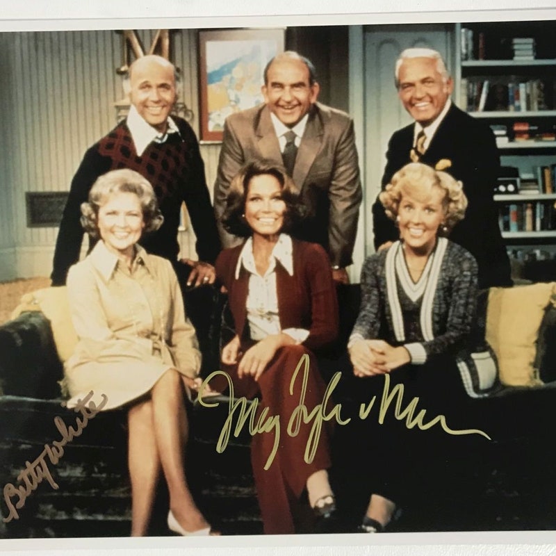 Mary Tyler Moore Autograph - Etsy