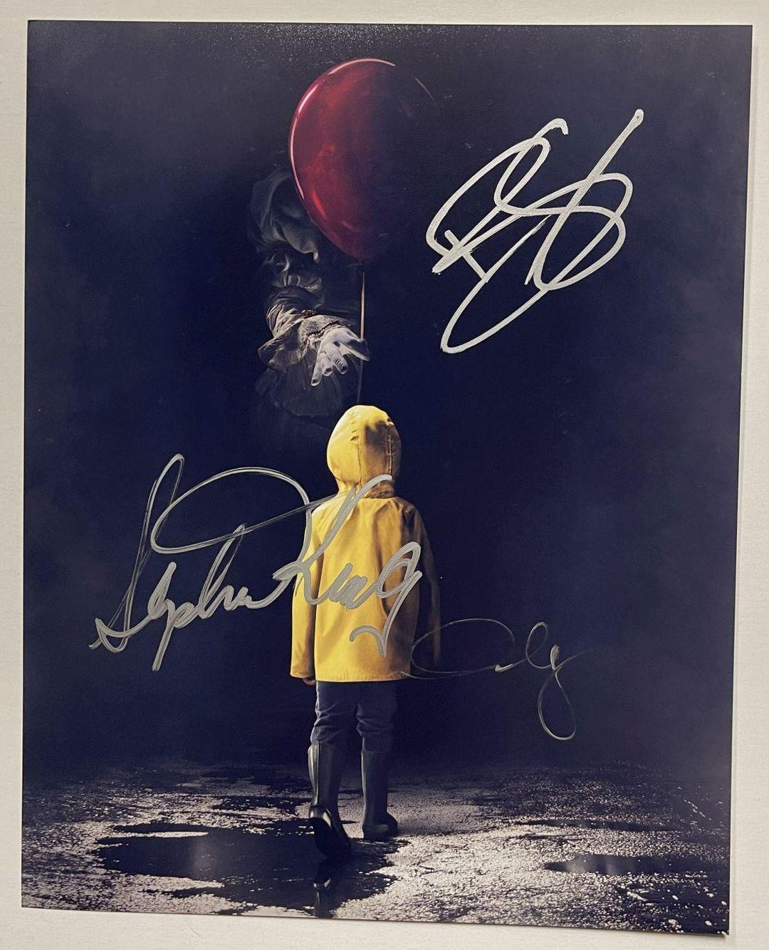 Stephen King, Bill Skarsgard & Finn Wolfhard Signed Autographed "it ...