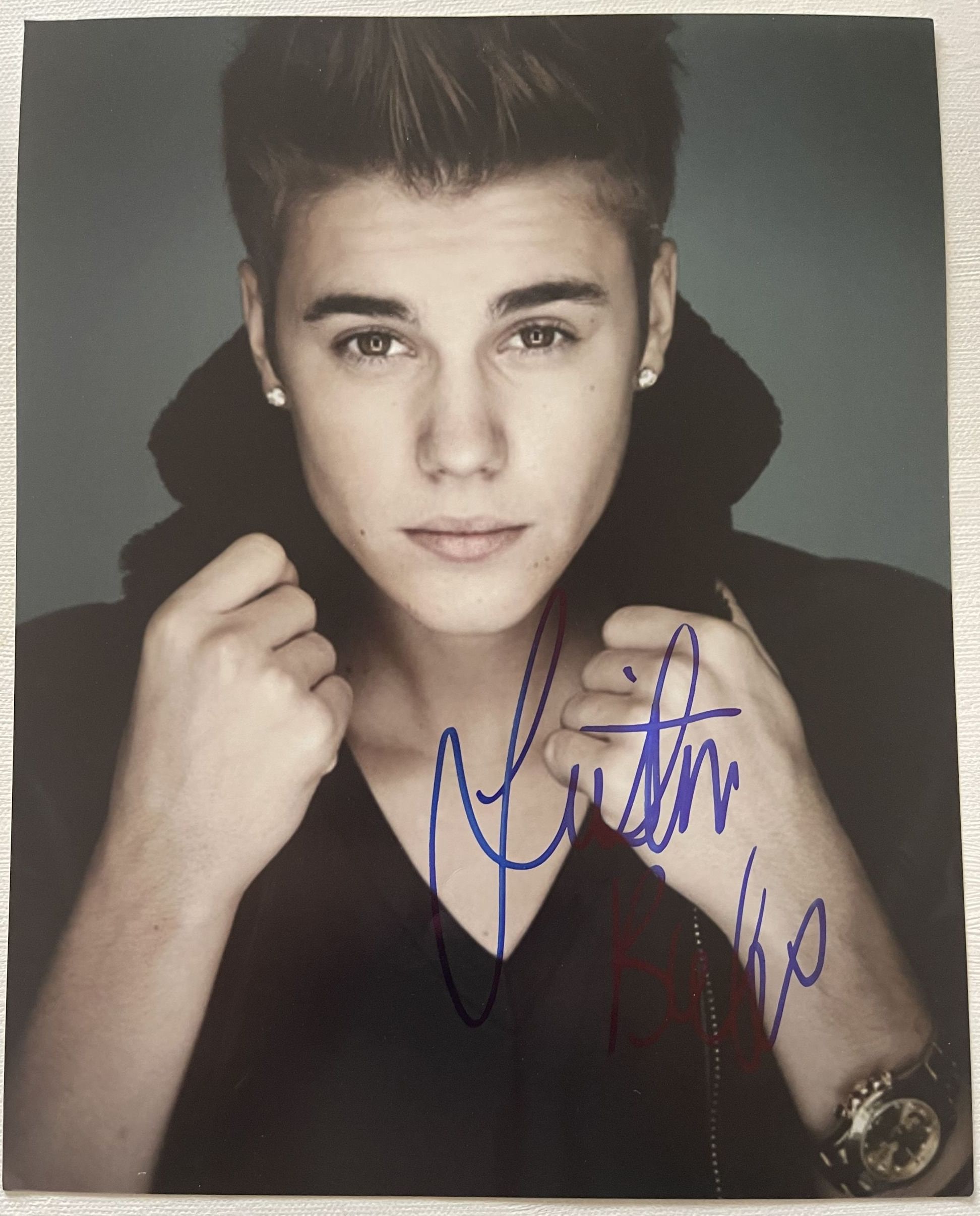 Justin Bieber Signed Autographed Glossy 8x10 Photo Lifetime Justin Bieber Signed Autographed Glossy 8x10 Photo Lifetime