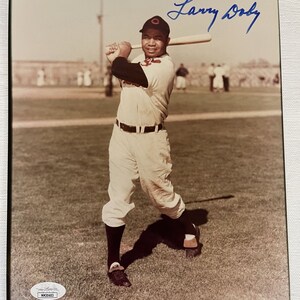 Larry Doby (d. 2003) Signed Autographed Glossy 8x10 Photo Cleveland ...