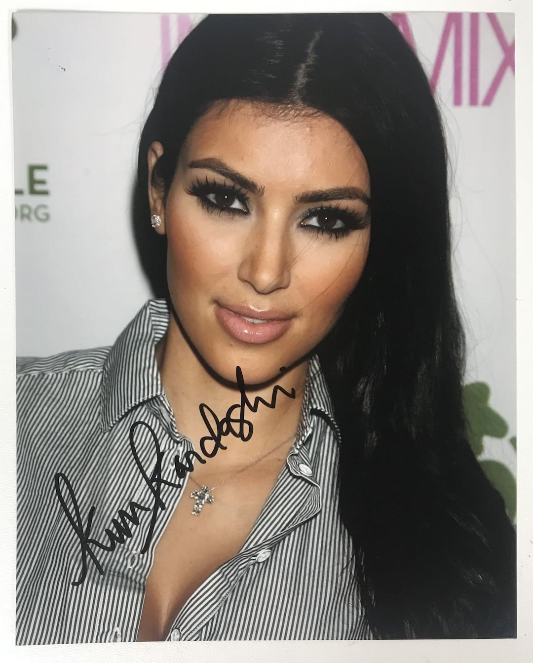 Kim Kardashian Signed Autographed Glossy 8x10 Photo Lifetime COA - Etsy