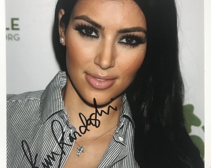 Kim Kardashian Signed Autographed Glossy 8x10 Photo Lifetime COA - Etsy
