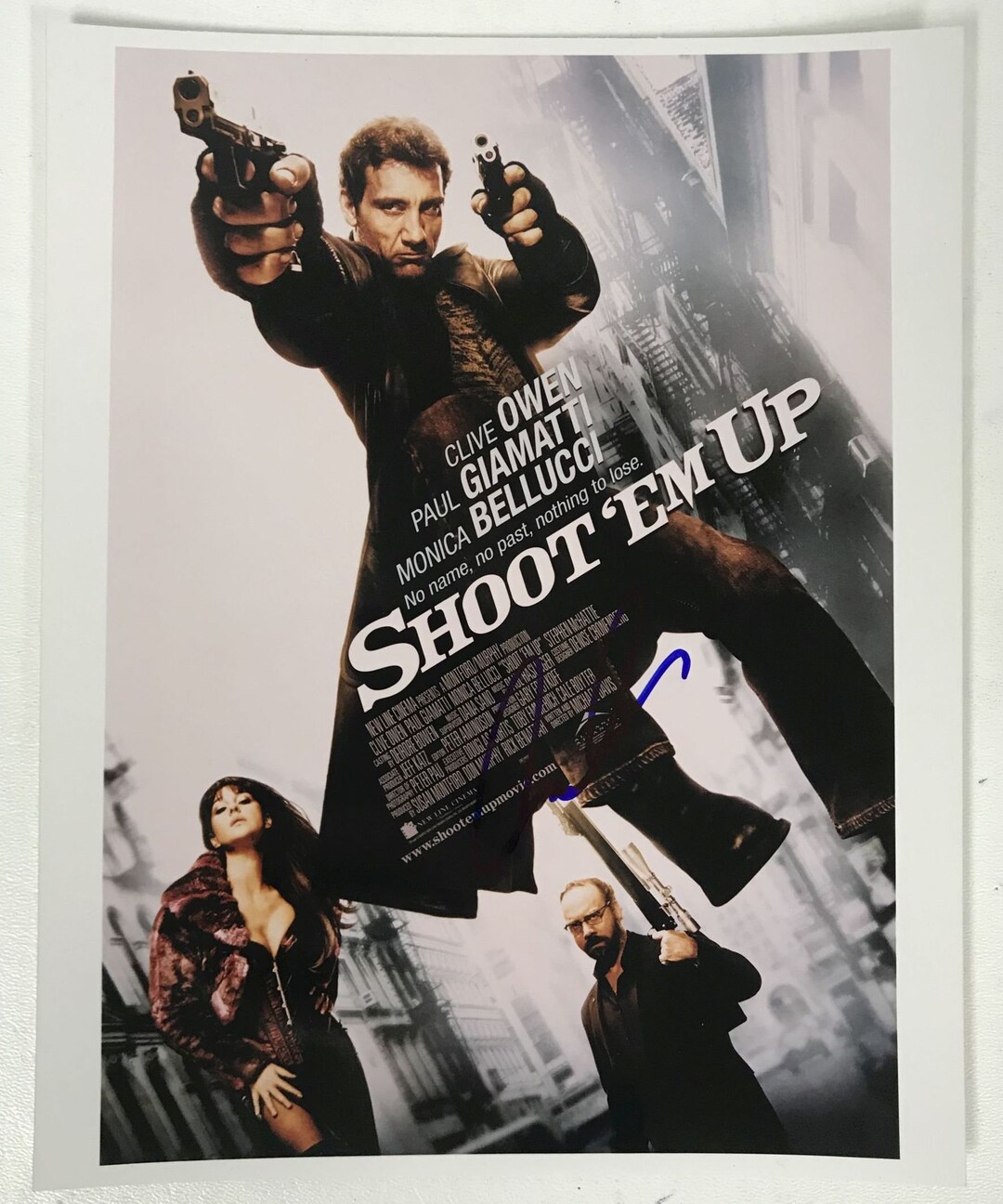 Clive Owen Signed Autographed shoot Em Up Glossy 8x10 Photo Lifetime ...