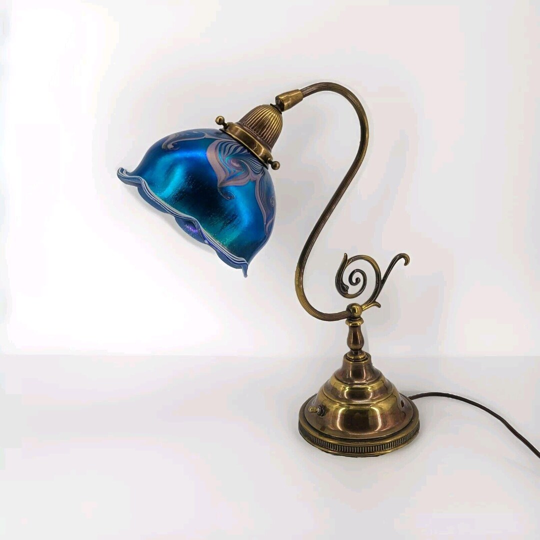 Vintage Brass Lamp Vandermark Glass Shade Pulled Feather Iridescent ...