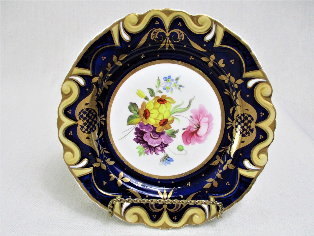 Antiker Moustache Teller von Machin, Blumen auf Kobaltblau, Regency, um ...