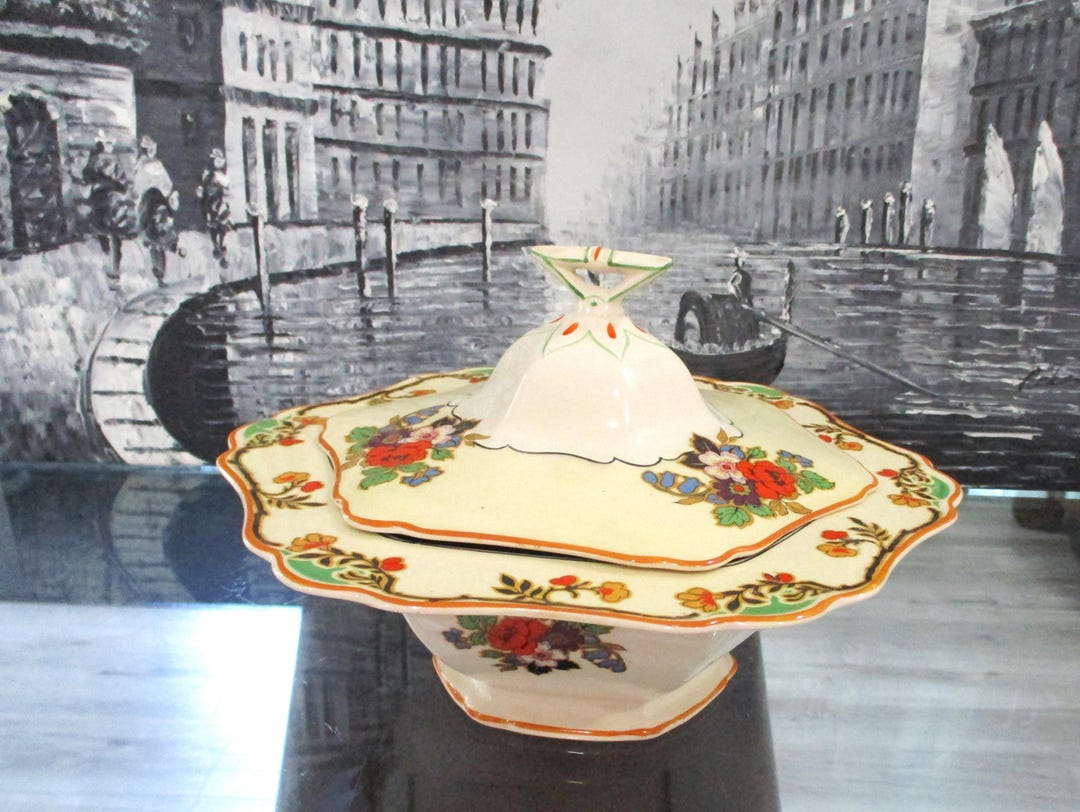 Vintage Art Deco John Maddock and Son Minerva Richmond. Covered ...